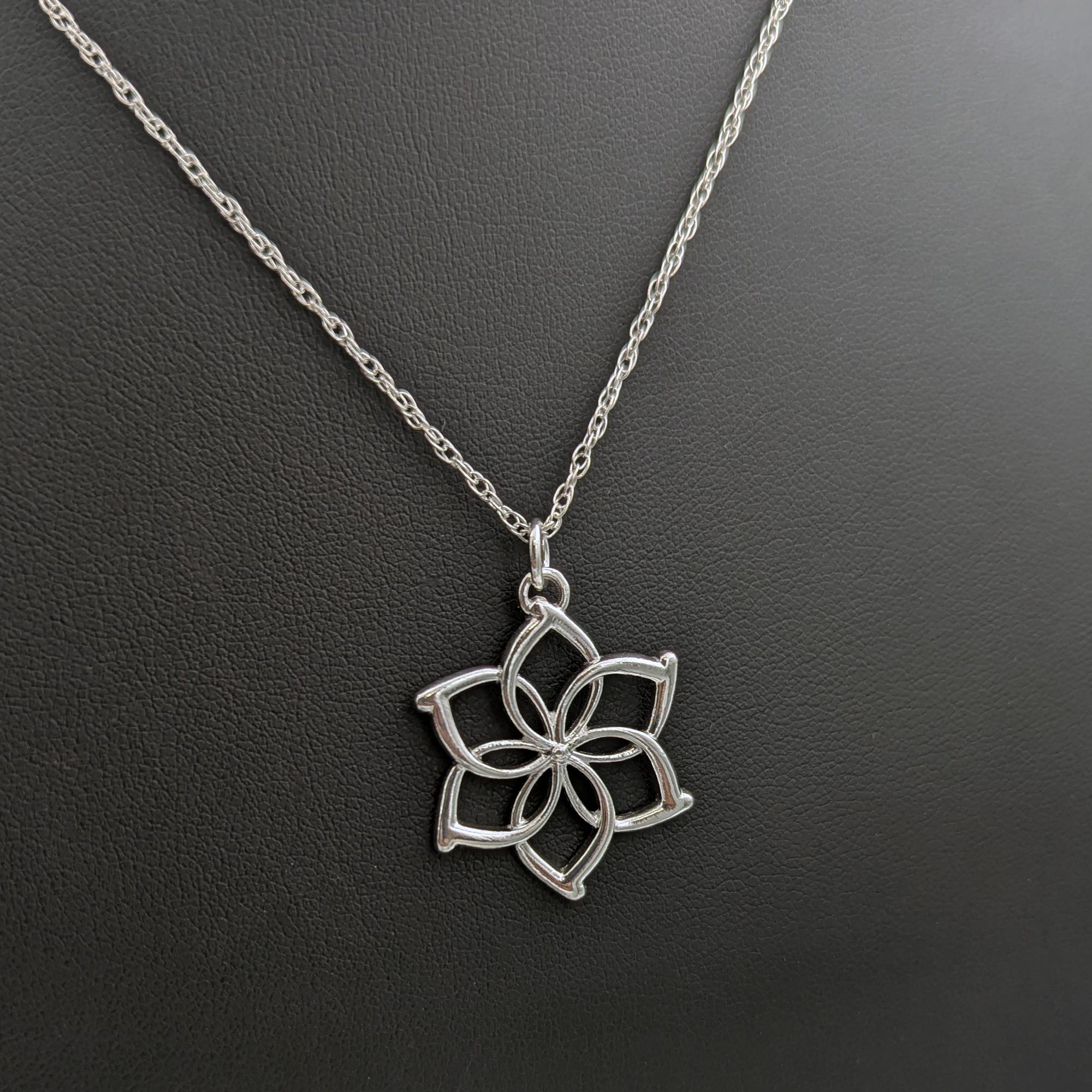 Galadriel Flower Sterling Silver Necklace - The Hobbit – Royal ...