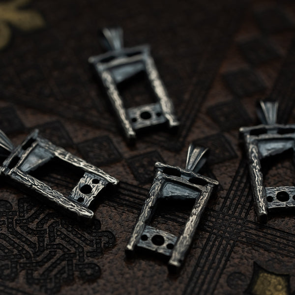 Guillotine Charm - Aestas – Royal Armouries Museum Shop