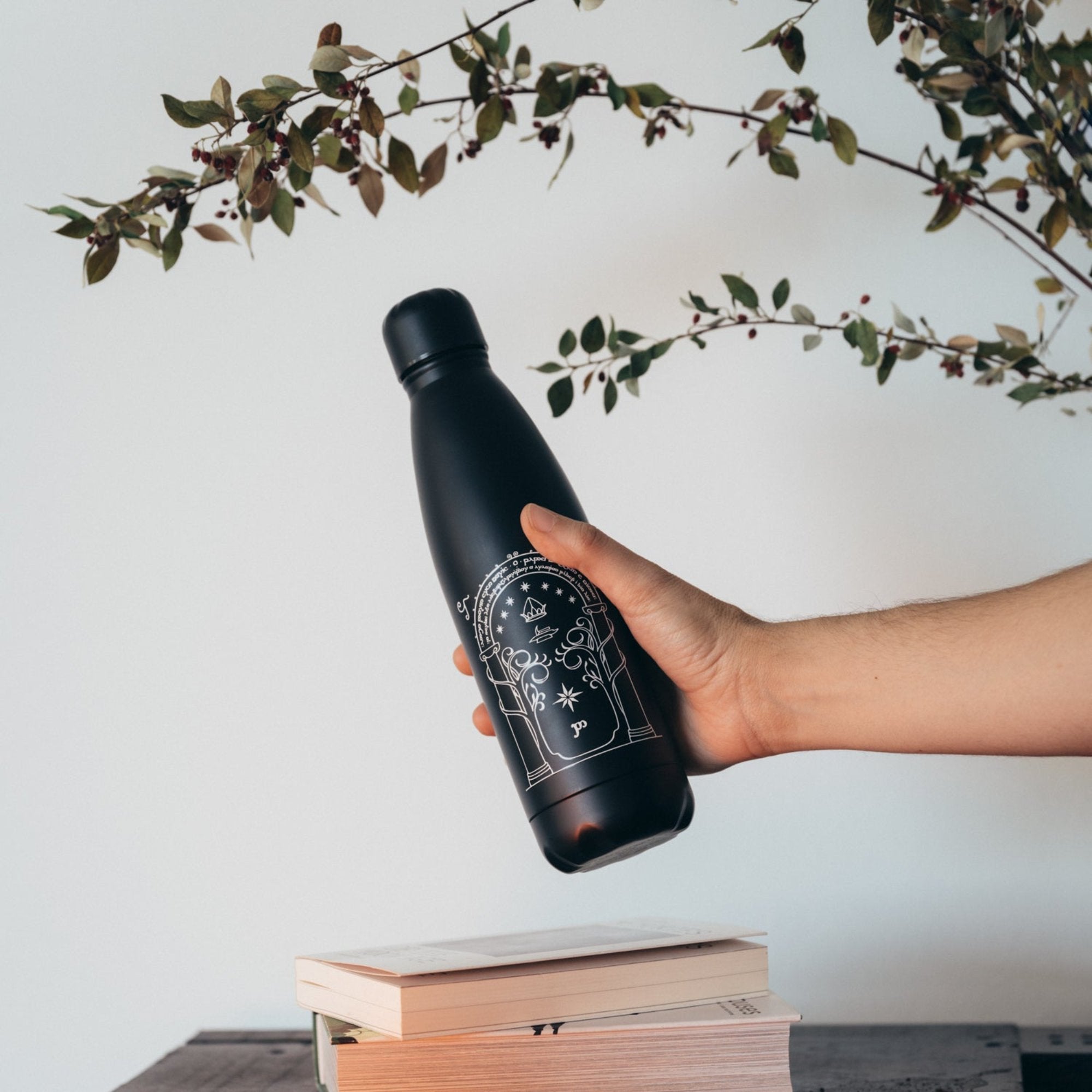 Gates of Moria Colour Changing Water Bottle - Lord of the Rings – Royal ...